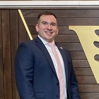 Branden Bruzzese – Knoxville, TN | Acute Care Nurse Practitioner