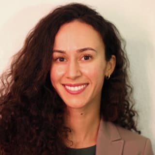Dr. Yasmine Dakhama, MD – Aurora, CO | Resident Physician