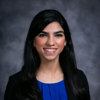 Dr. Roya Zandi, MD – Buffalo Grove, IL | Resident Physician